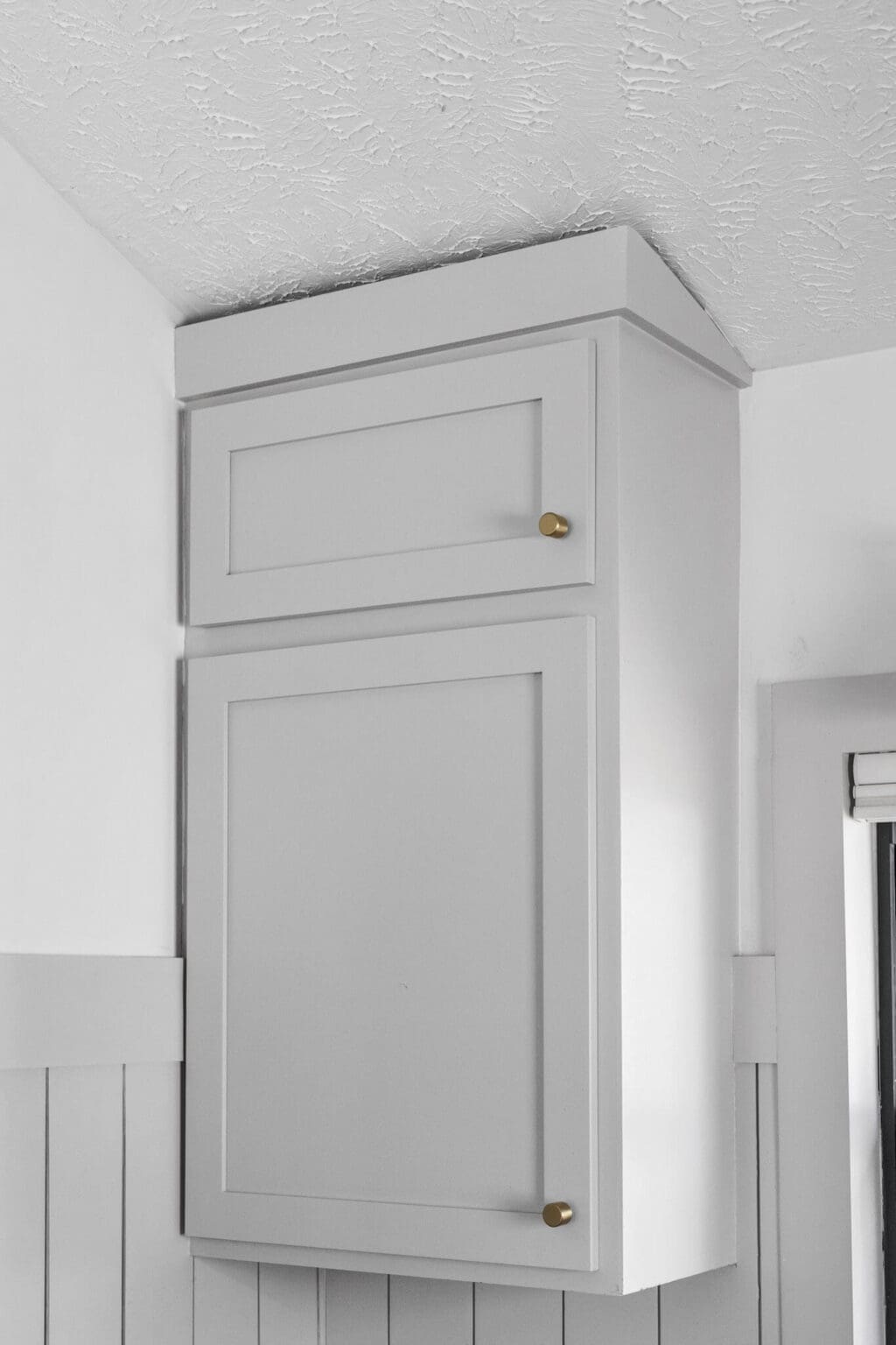 DIY Guide for Extending Kitchen Cabinets to the Ceiling | Crystel ...