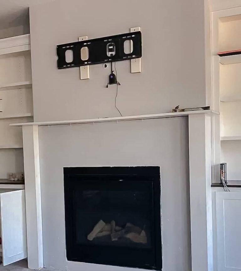 DIY Black Roman Clay Fireplace | Crystel Montenegro Home