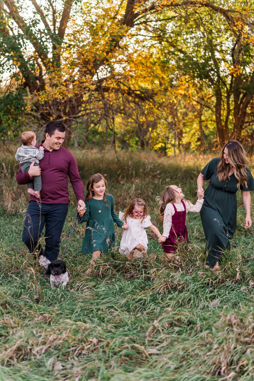My Easy Guide to Coordinating Outfits for Family Photos | Crystel ...