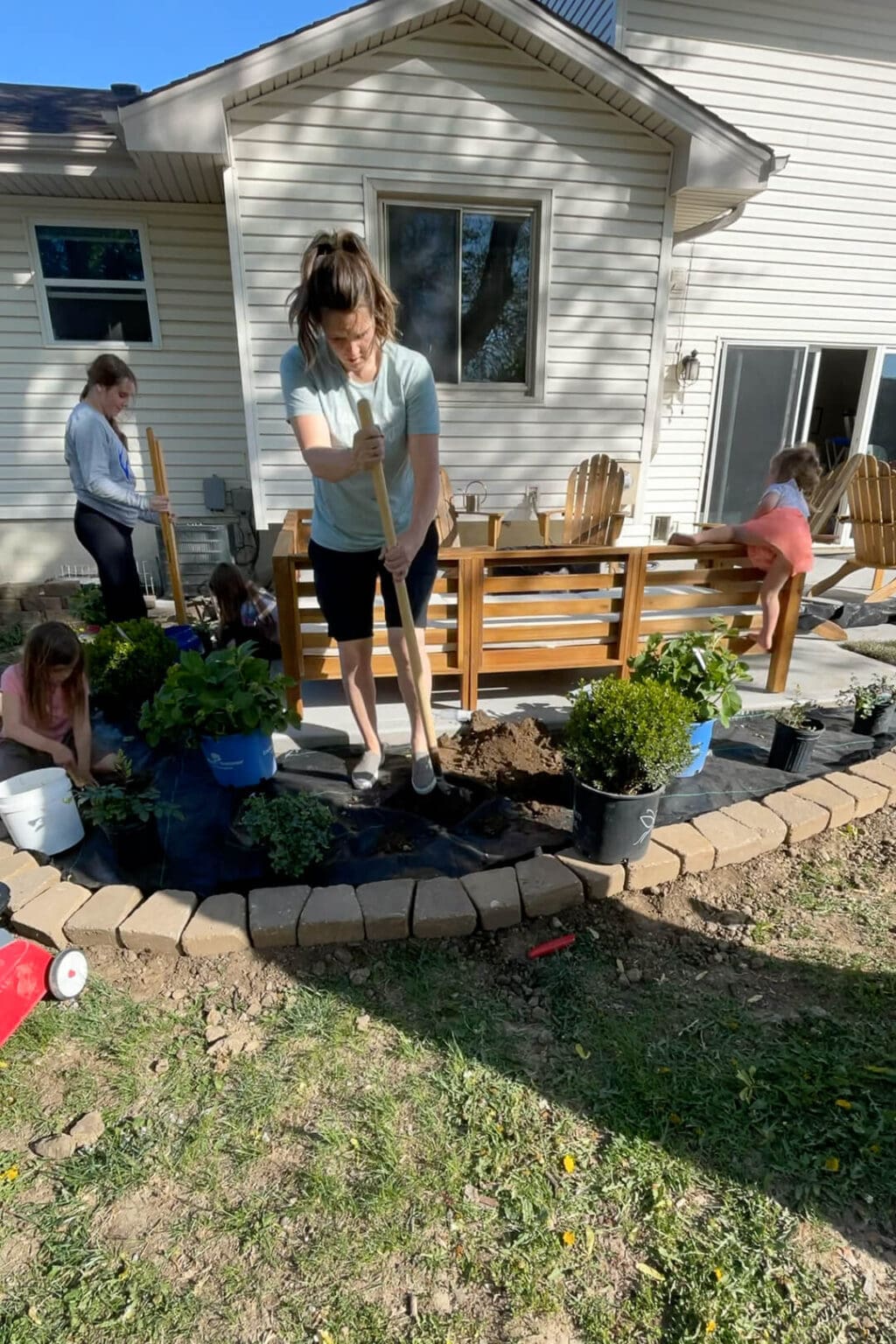 How to Make a Flower Bed Like a Pro | Crystel Montenegro Home