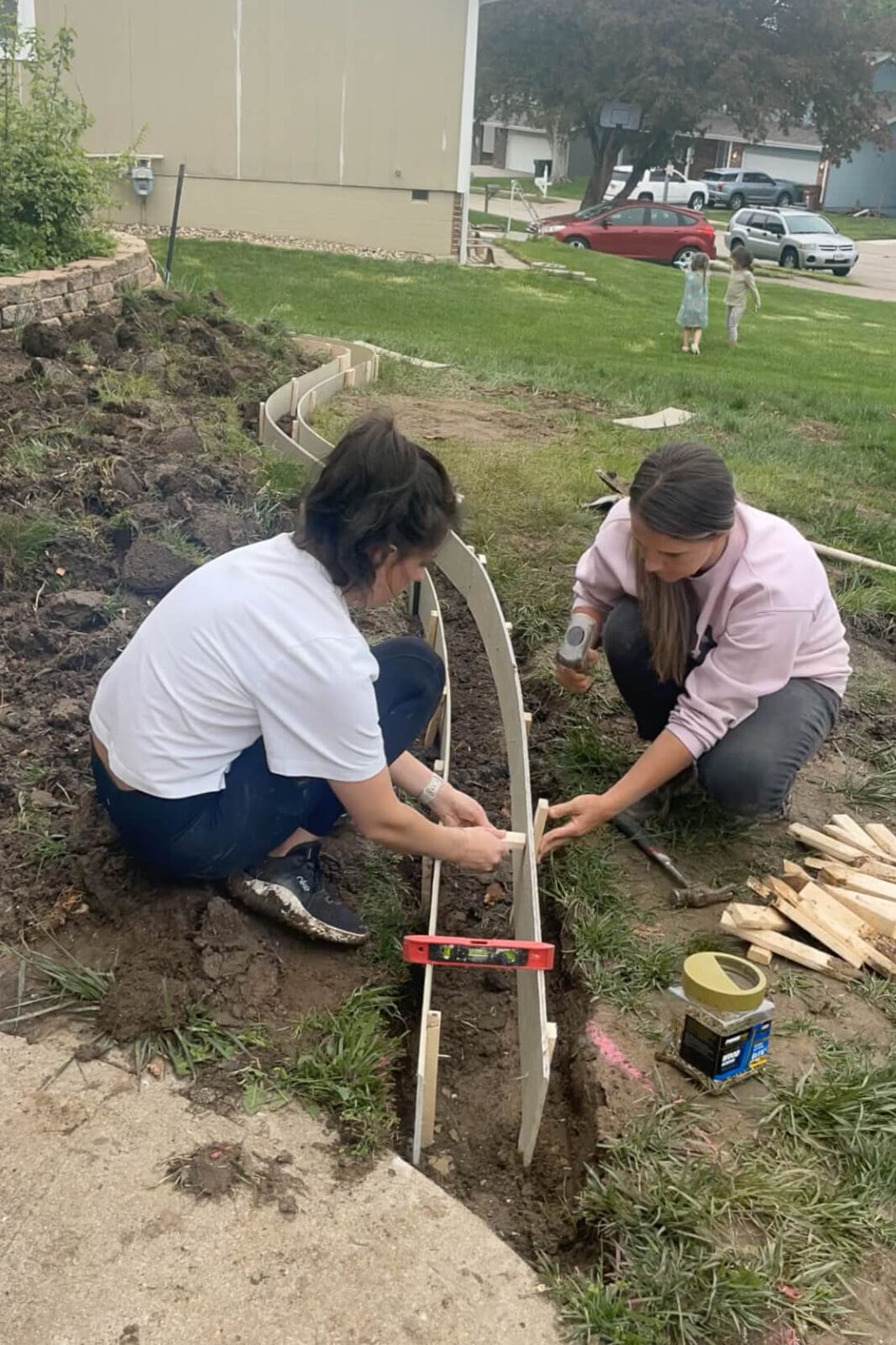 DIY Concrete Curbing in Your Yard | Crystel Montenegro Home