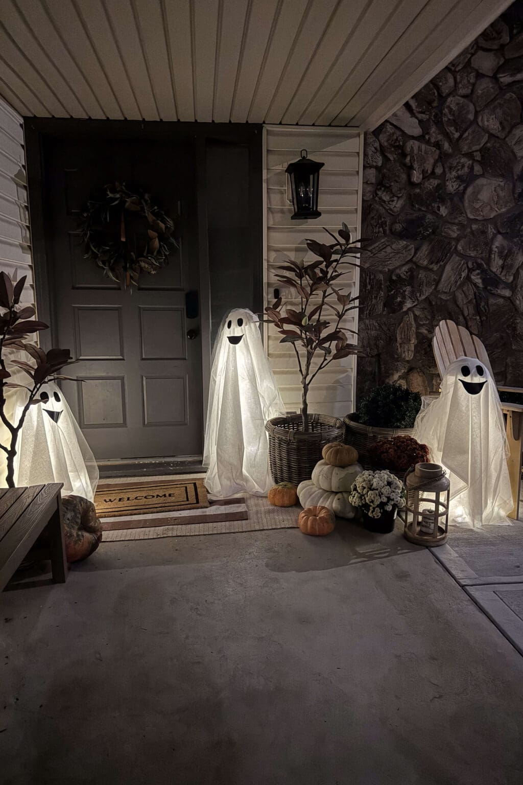 Easy Light Up Ghosts for Halloween Porch Decor | Crystel Montenegro Home