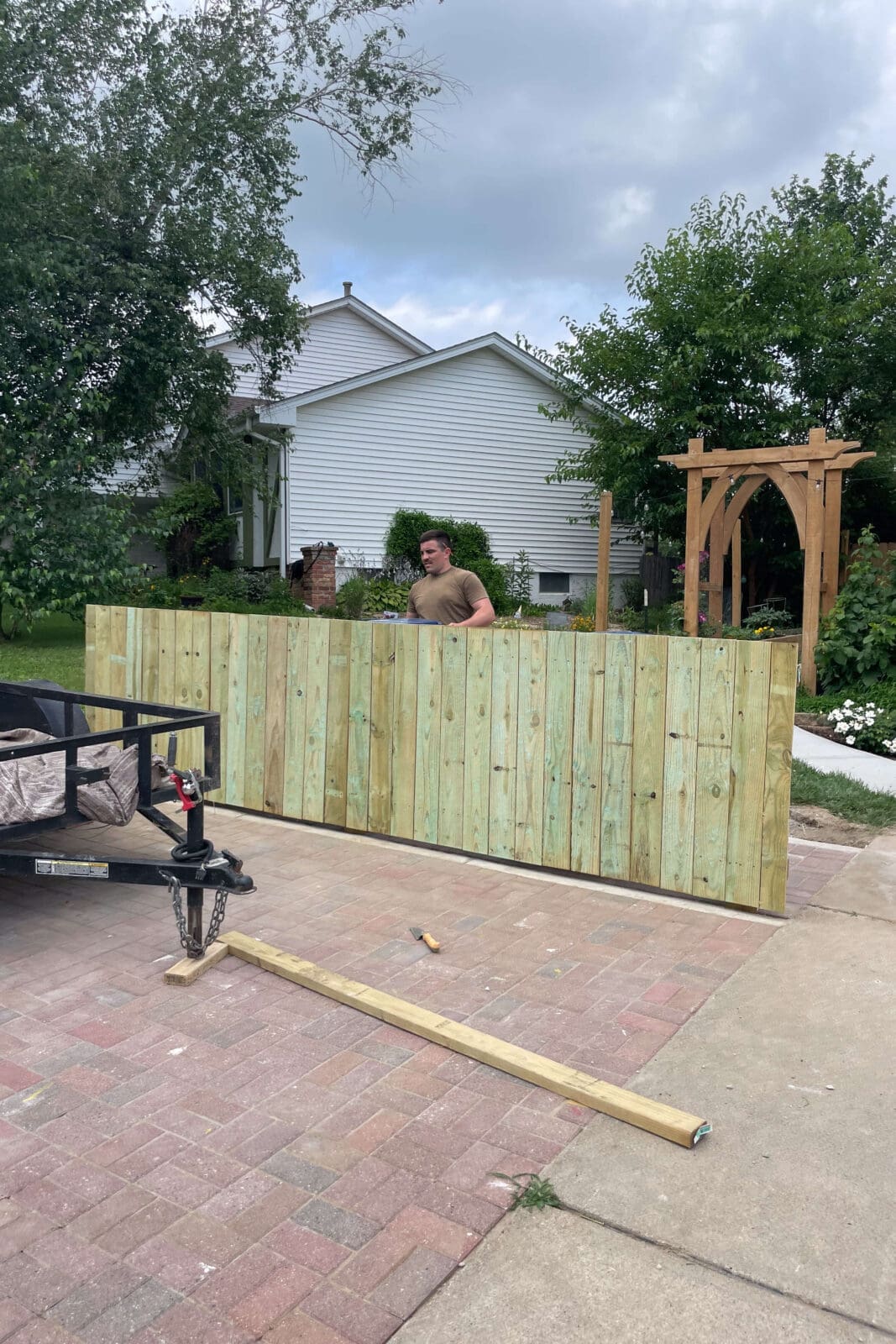 Build a Trash Can Fence and Hide Your Garbage | Crystel Montengro Home