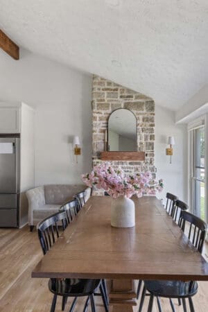 How to Touch Up Ceiling Paint Without Repainting the Whole Thing ...
