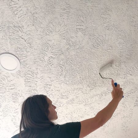 How to Touch Up Ceiling Paint Without Repainting the Whole Thing ...